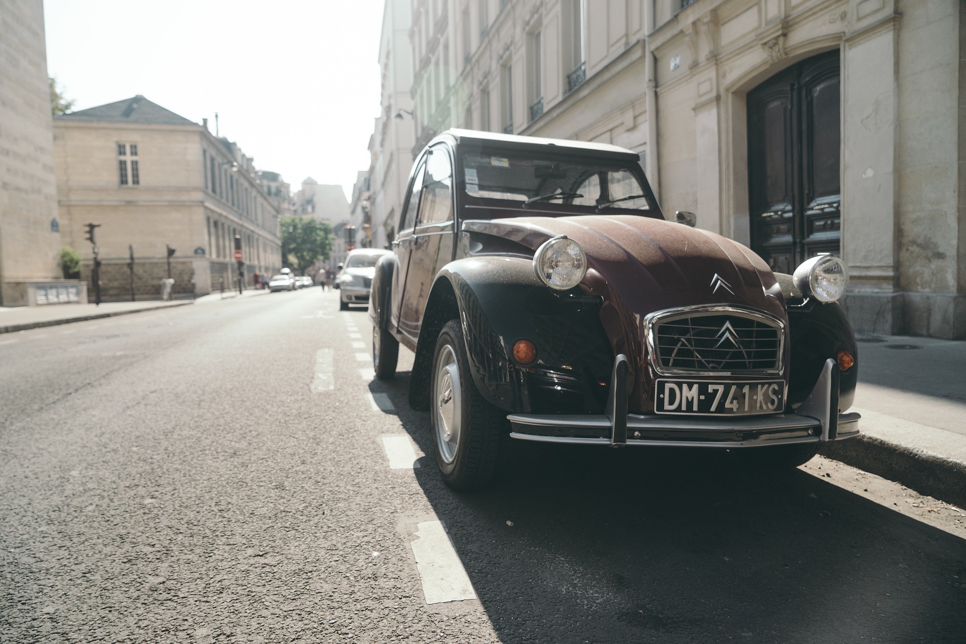 Parking lots in Paris: how much they cost and how to find them ...